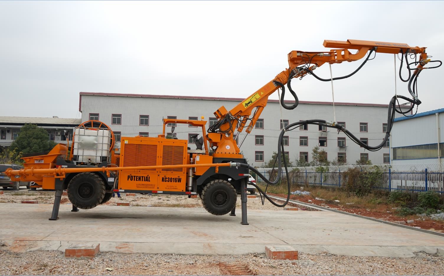 Diesel Robotic Shotcrete Machine Wireless Remote Control Rotate 360 ...