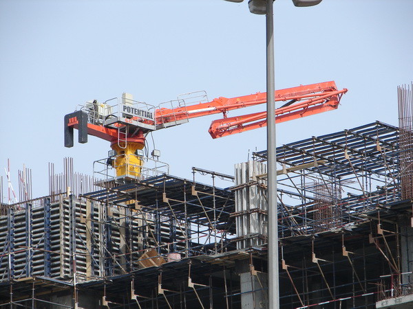 Static Hydraulic Placing Boom , Concrete Placing Equipment 15kw Motor Power