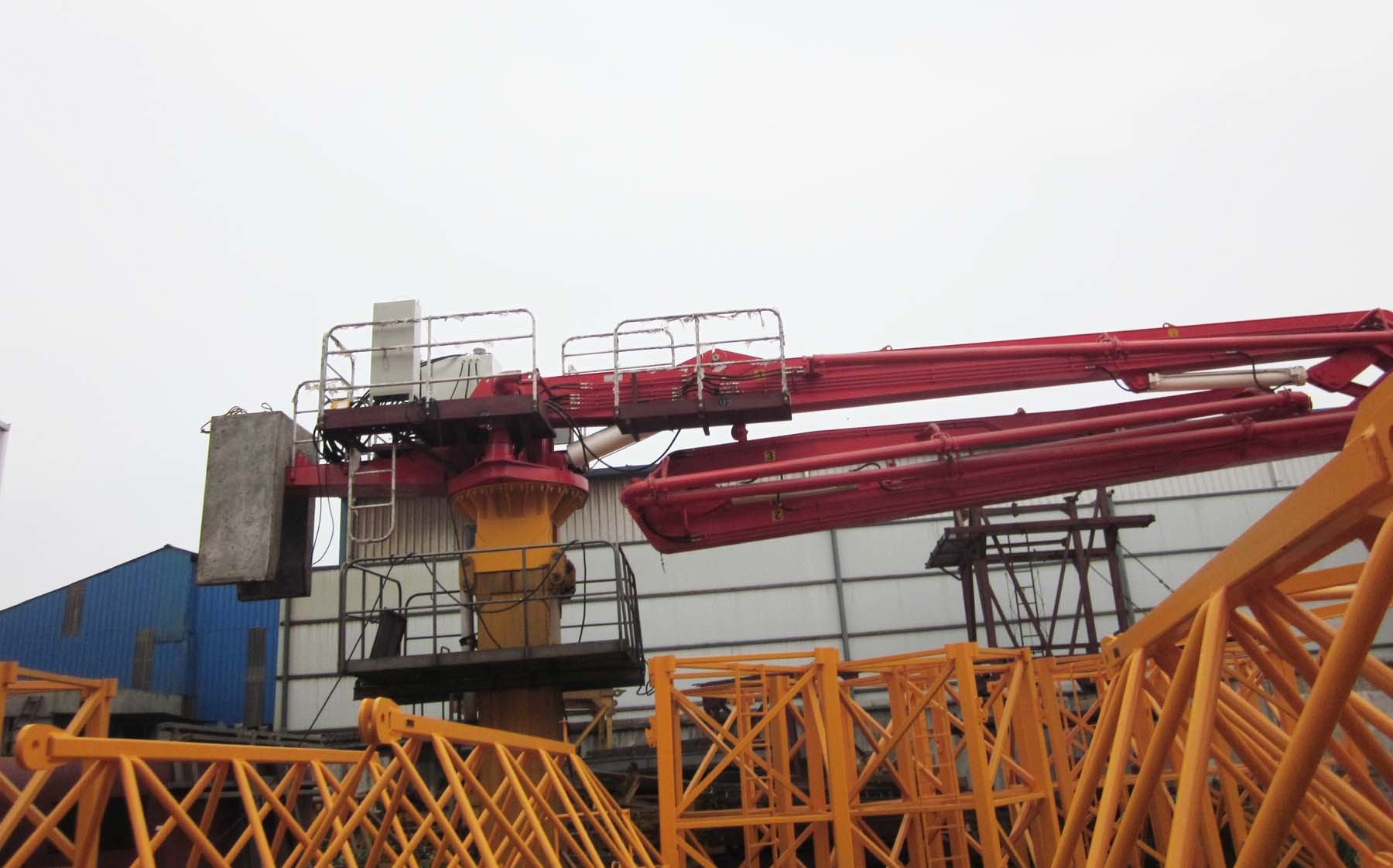 HG32Bb Climbing Concrete Placing Boom 4 Section Wireless Remote Controlled